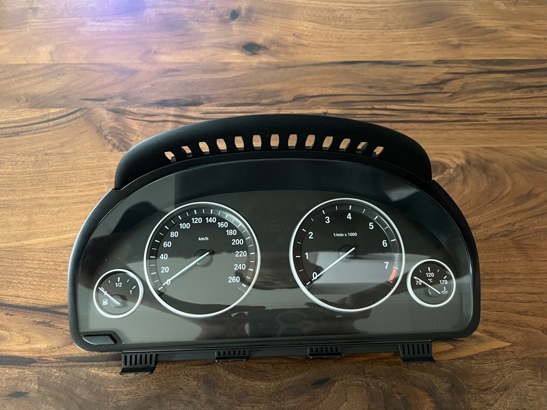 BMW F10 Original Speedometer, Car Accessories, Accessories on Carousell