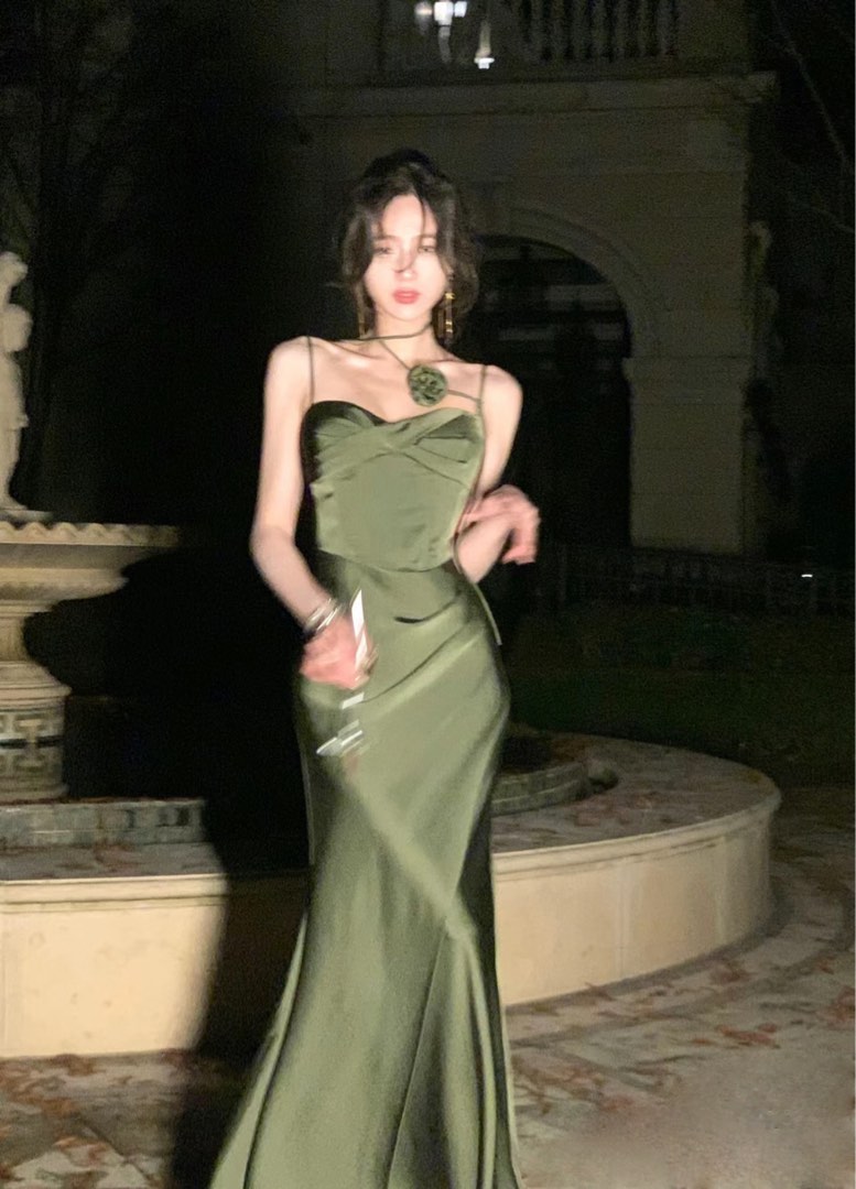 BN Green Satin Evening Prom Dress, Women's Fashion, Dresses & Sets, Evening dresses & gowns on ...
