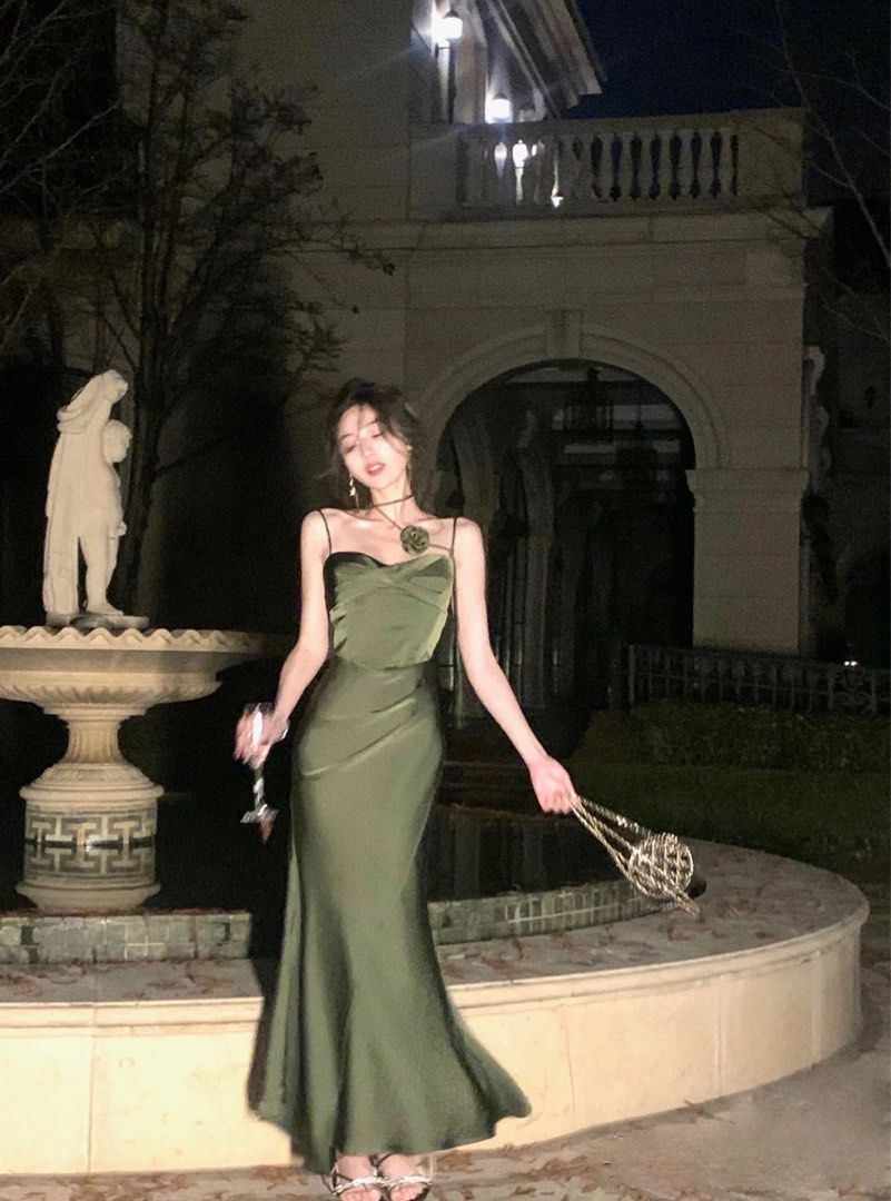 BN Green Satin Evening Prom Dress, Women's Fashion, Dresses & Sets, Evening dresses & gowns on ...