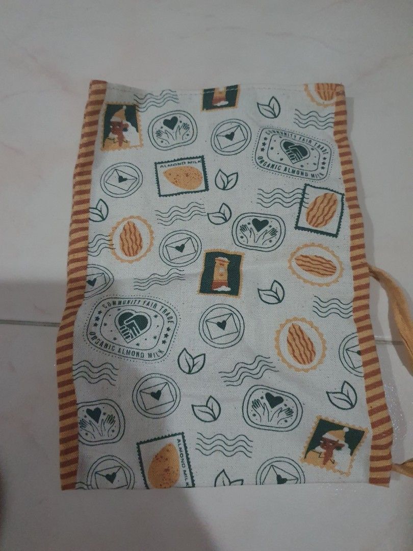 Body shop pouch, Women's Fashion, Bags & Wallets, Purses & Pouches on ...