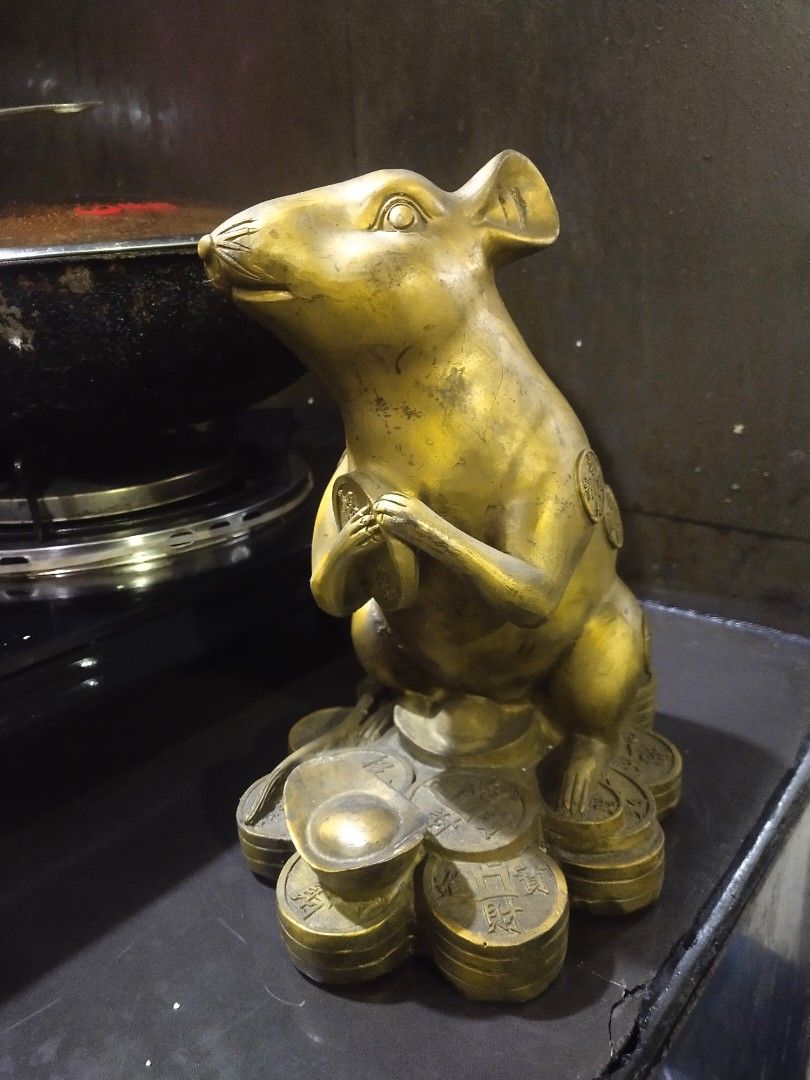 Brass lucky rat statue display, Hobbies & Toys, Memorabilia & Collectibles, Vintage Collectibles ...