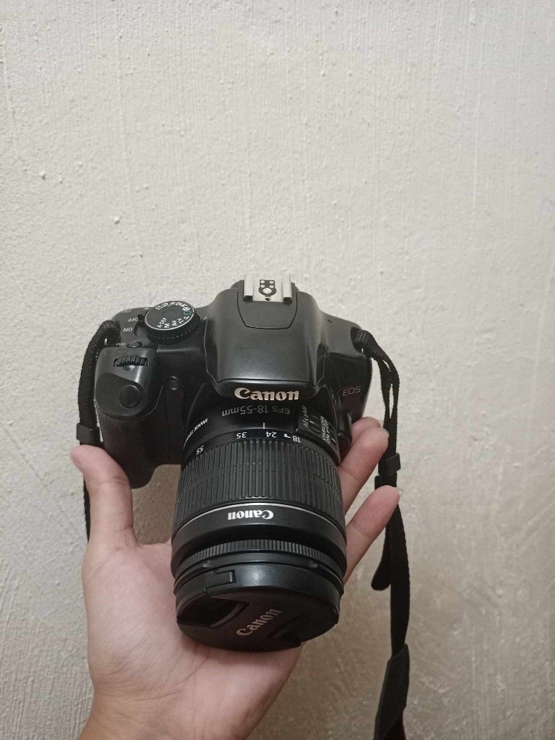 Canon DS12618 DSLR Camera, Photography, Cameras on Carousell