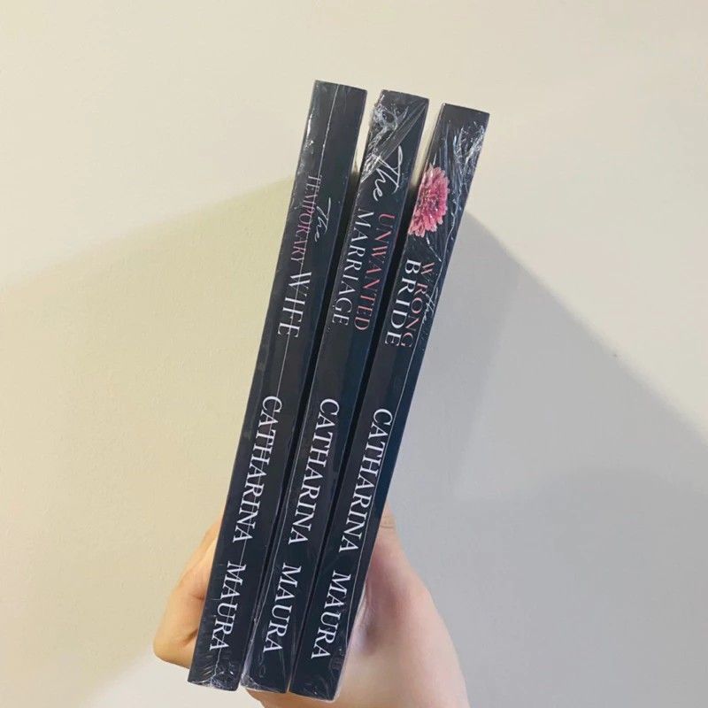 Catharina Maura Series, Hobbies & Toys, Books & Magazines, Storybooks ...