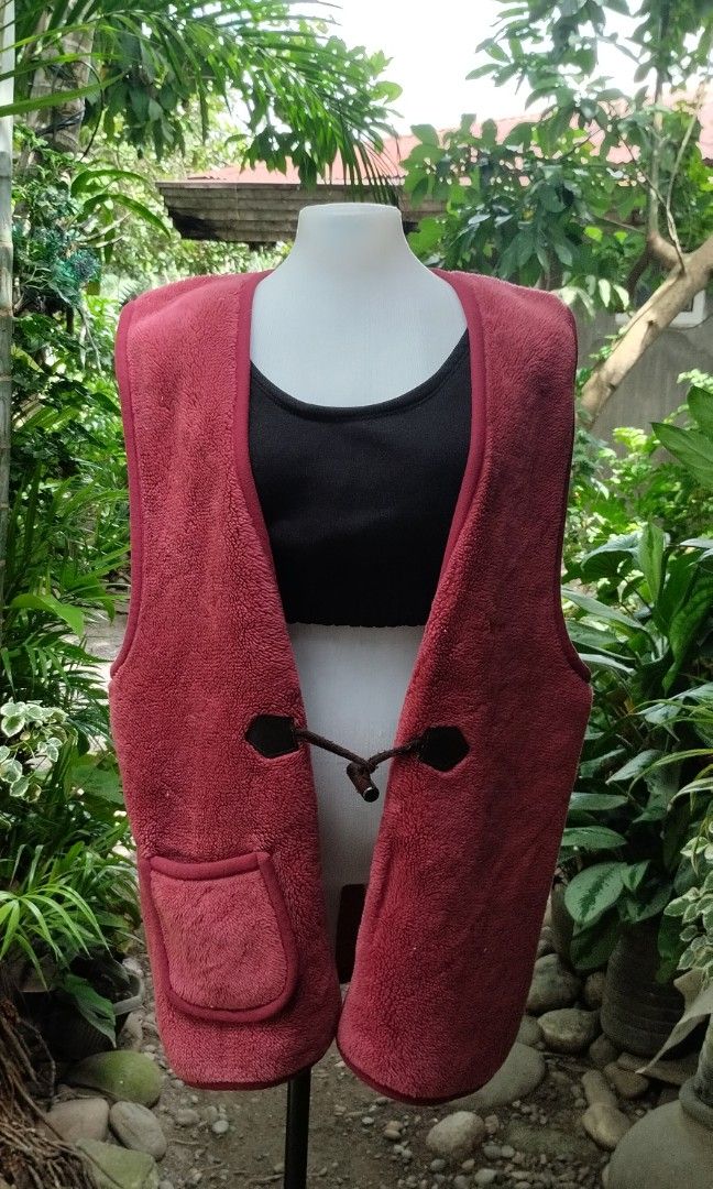 Chileko, Women's Fashion, Activewear on Carousell