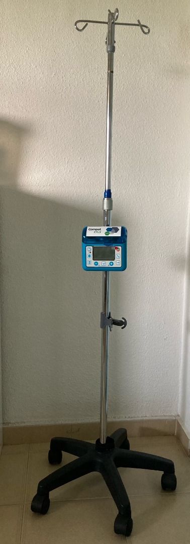 COMPAT ELLA Ethereal Feeding Pump & Infusion Stand, Health & Nutrition ...