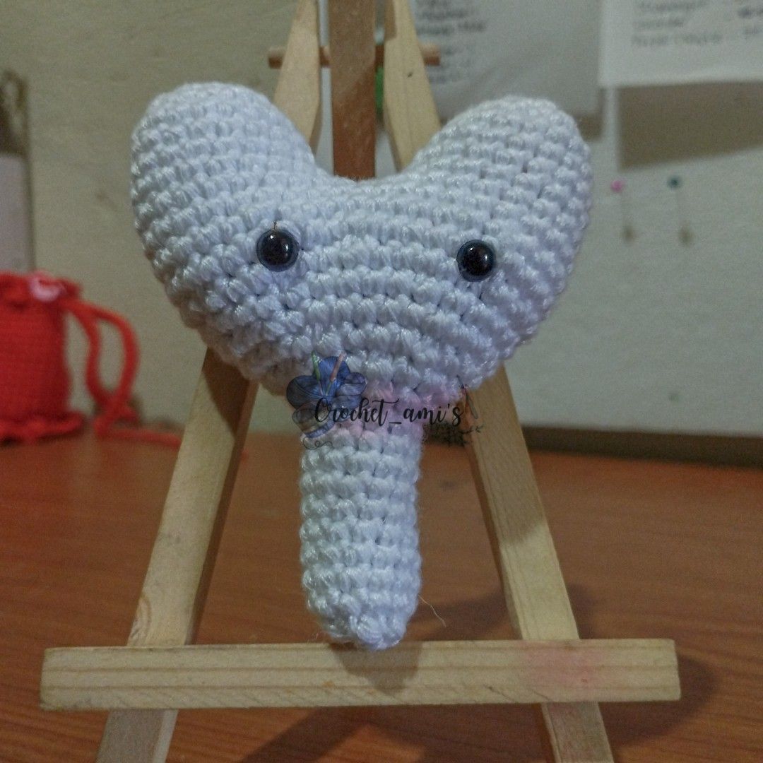 Crochet Binky Bong NEW JEANS Keychain, Hobbies & Toys, Stationary ...