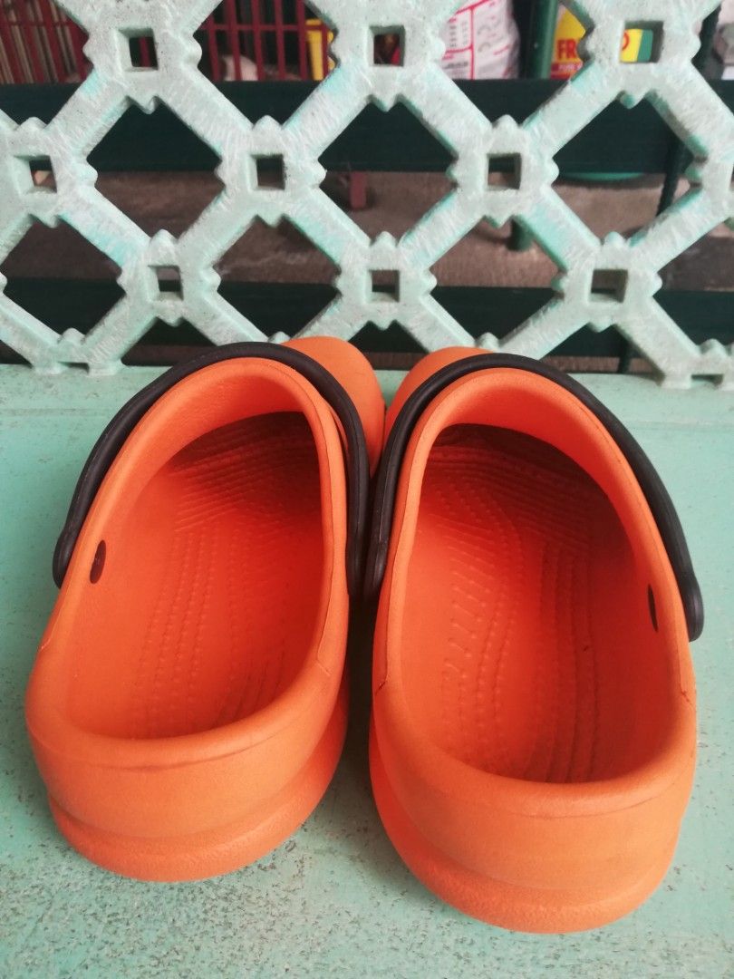 Crocs Mario batali, Men's Fashion, Footwear, Casual Shoes on Carousell