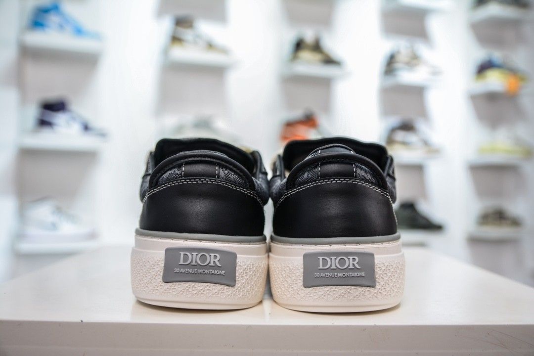 Dior B33 Black Smooth Calfskin and Dior Oblique Jacquard (2023 ...