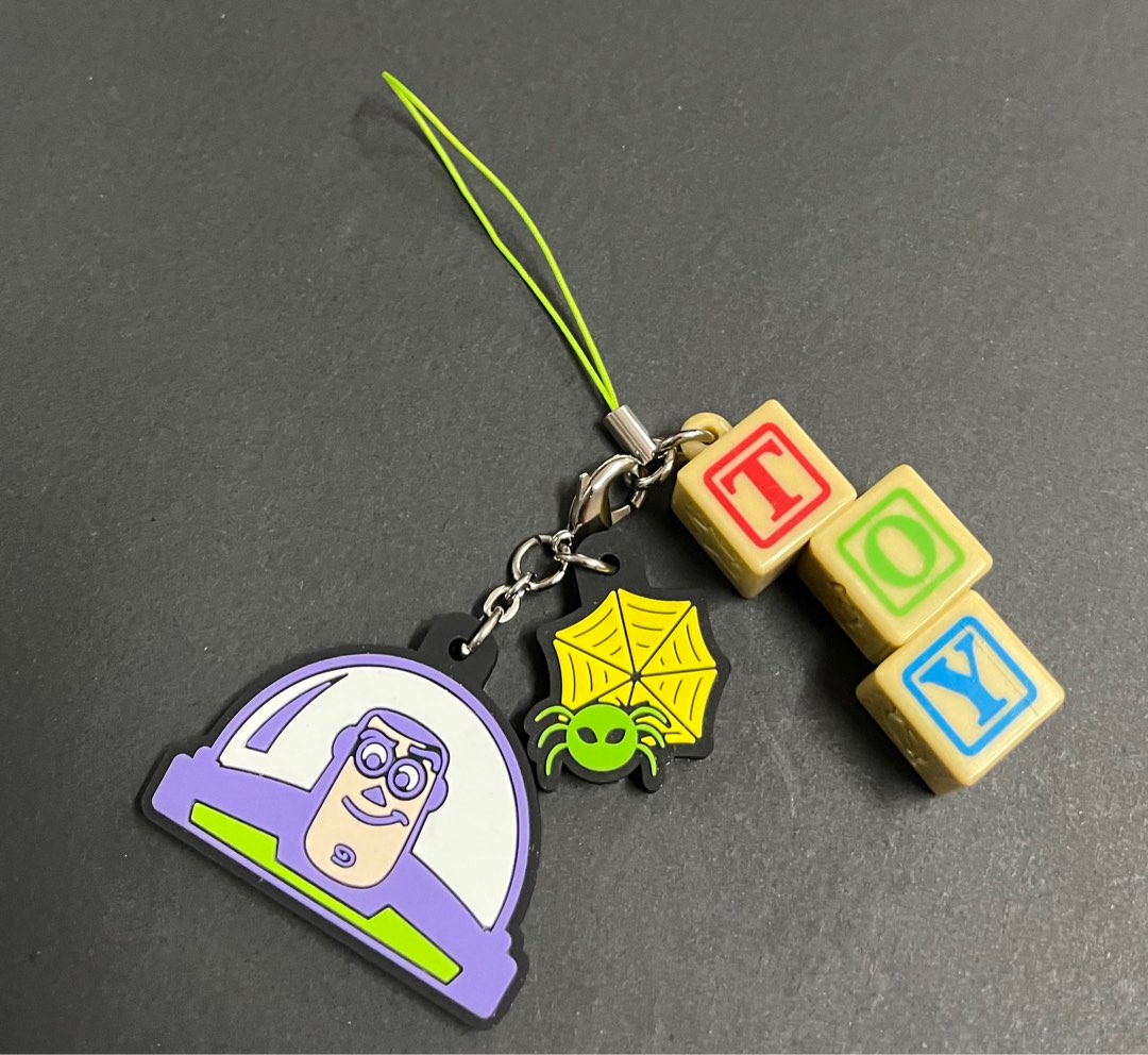 Disney Pixar Toy Story Buzz Lightyear Keychains, Hobbies & Toys ...