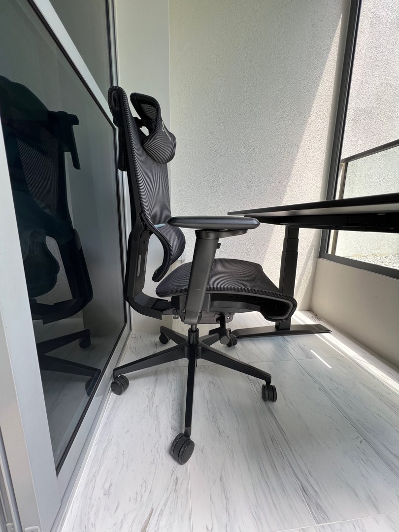 Ergotune supreme , Furniture & Home Living, Furniture, Chairs on Carousell