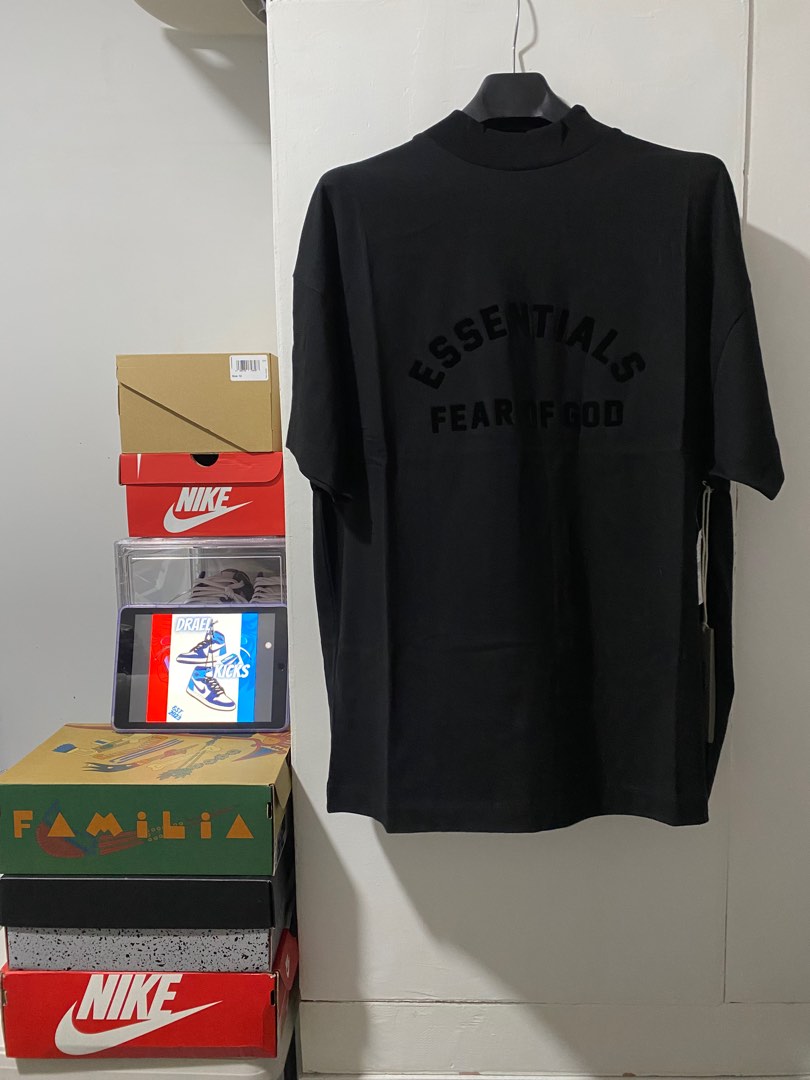 Essentials FW23 Jetblack Tee, Men's Fashion, Activewear on Carousell