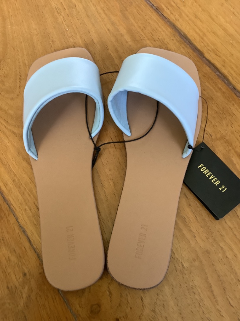 Forever 21 Slip Ons, Women's Fashion, Footwear, Flats & Sandals on ...