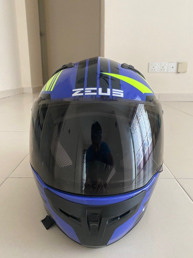Fullface Helmet Zeus + Glove (FREE), Motorbikes on Carousell