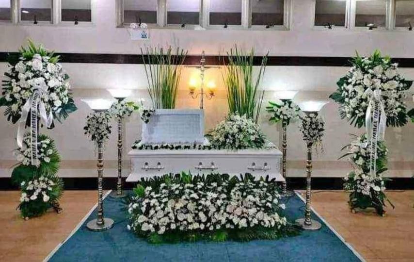 Funeral Flower set up Wake flower Garden, Hobbies & Toys, Stationary ...