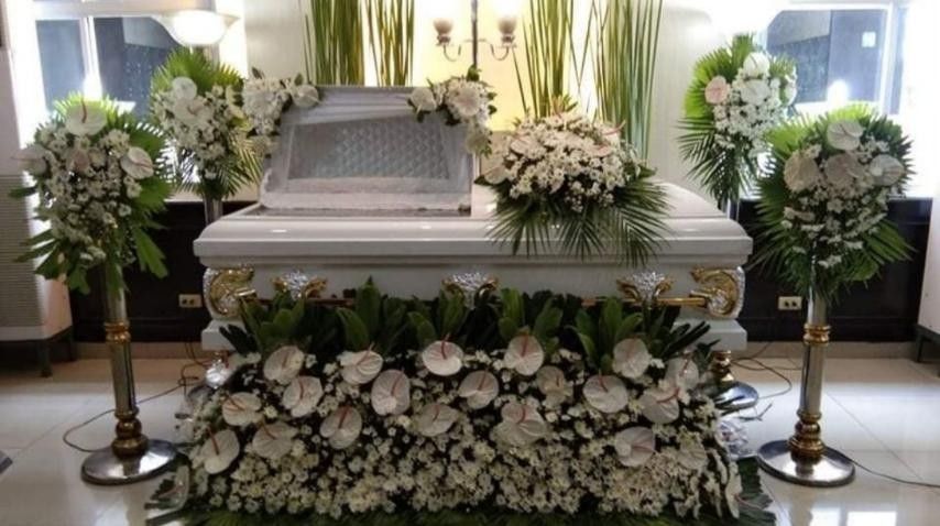 Funeral Flower set up Wake flower Garden, Hobbies & Toys, Stationary ...