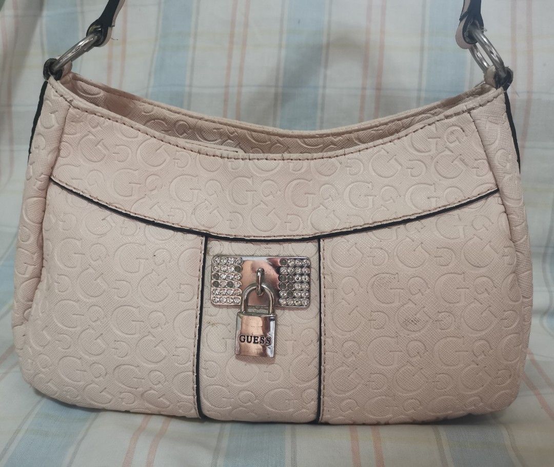 GUESS (Original), Women's Fashion, Bags & Wallets, Shoulder Bags on ...