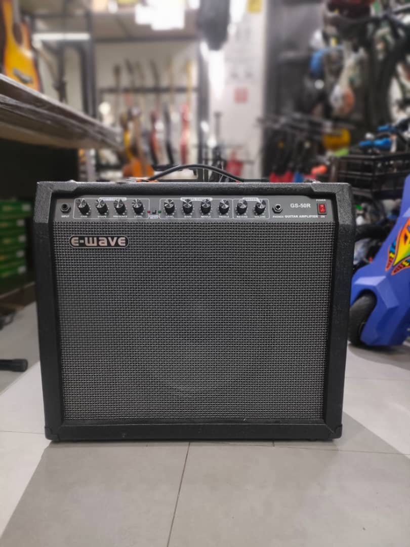 Guitar amplifier E-wave 50W, Hobbies & Toys, Music & Media, Musical ...