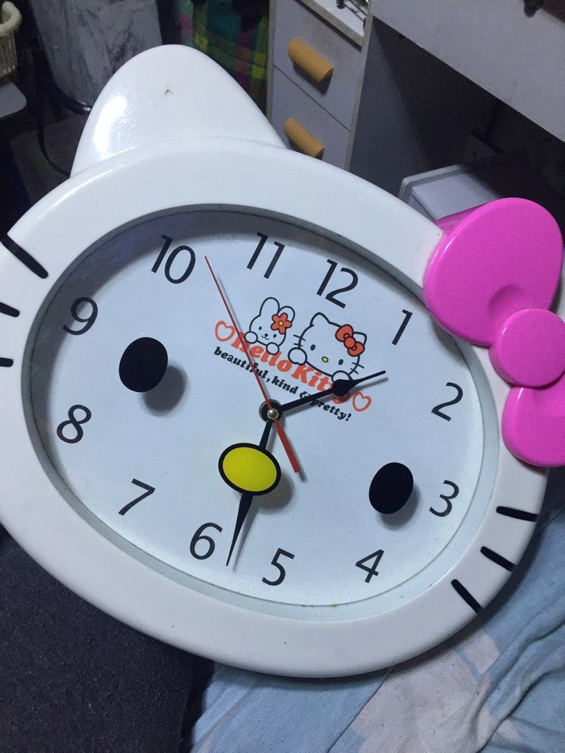 Hello Kitty Clock, Furniture & Home Living, Home Decor, Clocks on Carousell