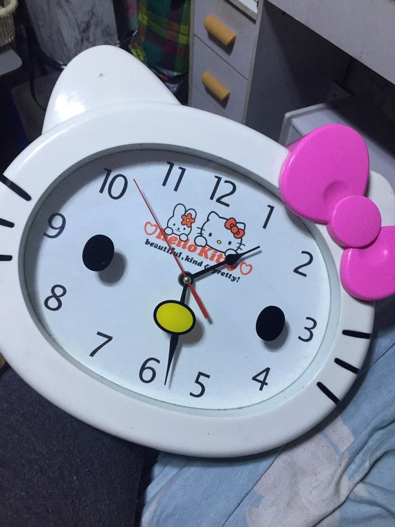 Hello Kitty Clock, Furniture & Home Living, Home Decor, Clocks on Carousell