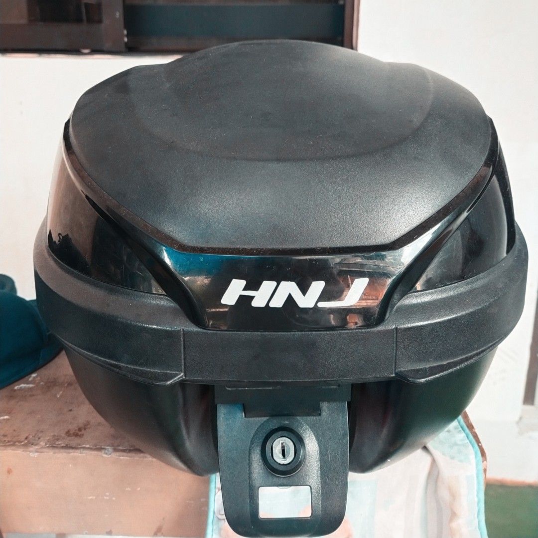 HNJ Top box with base plate and bracket!, Motorbikes, Motorbike Parts ...