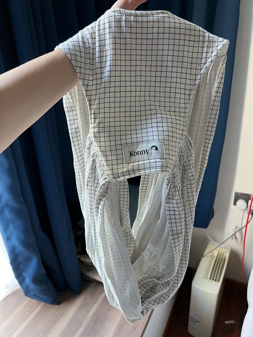 Konny M size carrier, Babies & Kids, Going Out, Carriers & Slings on Carousell