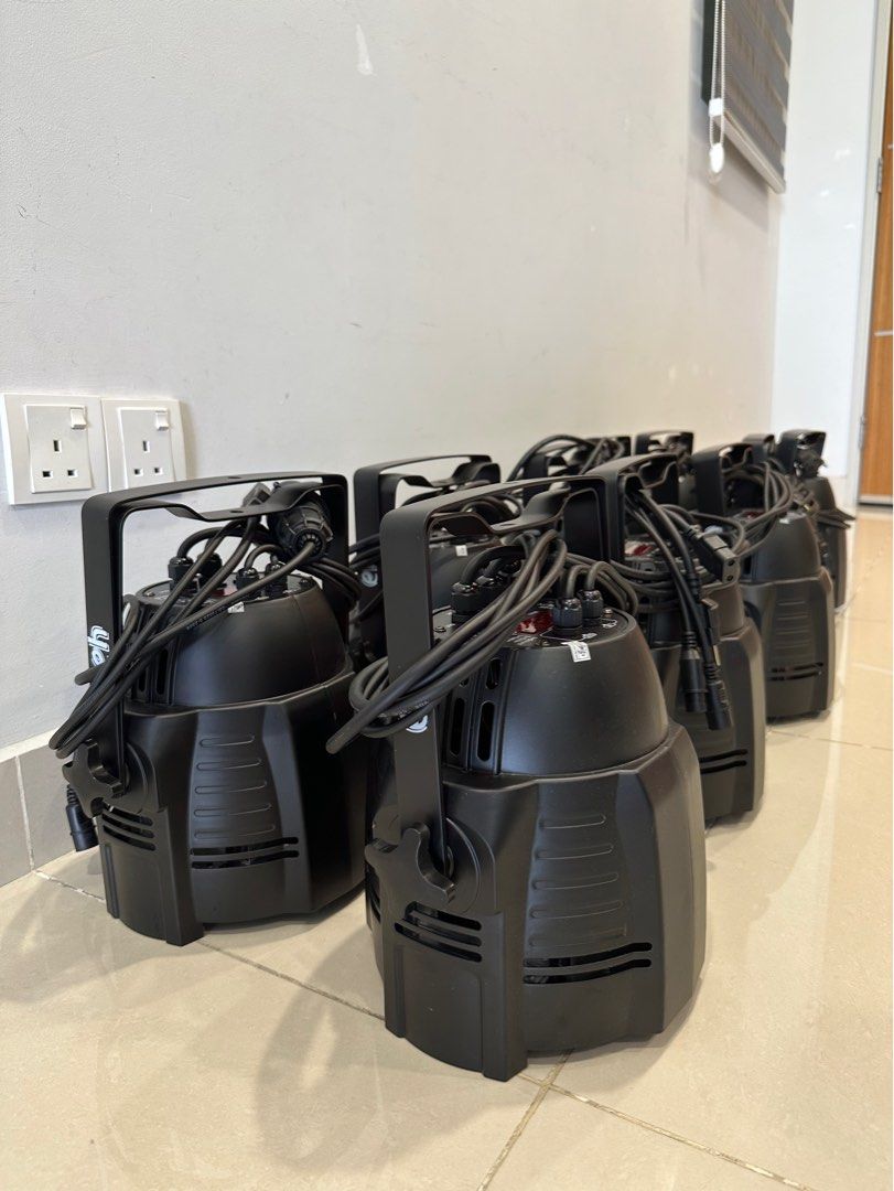 LED Parcan Light 4 in 1 RGBW 18 x 10w . Par Can . Event. PA system ...