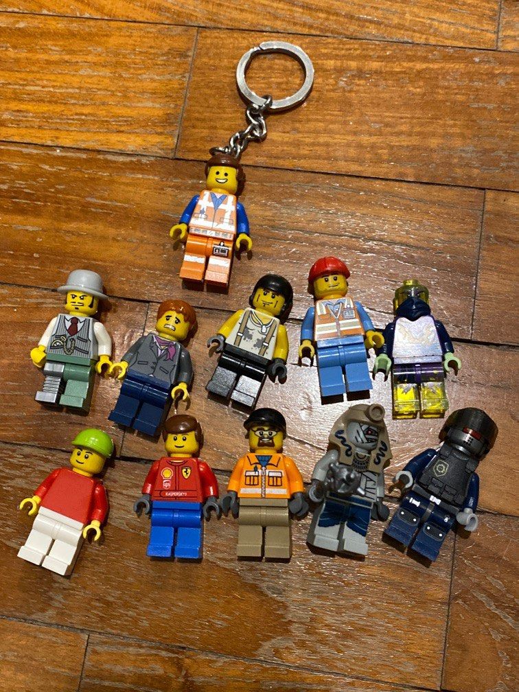 Lego random Minifig bundle, Hobbies & Toys, Toys & Games on Carousell
