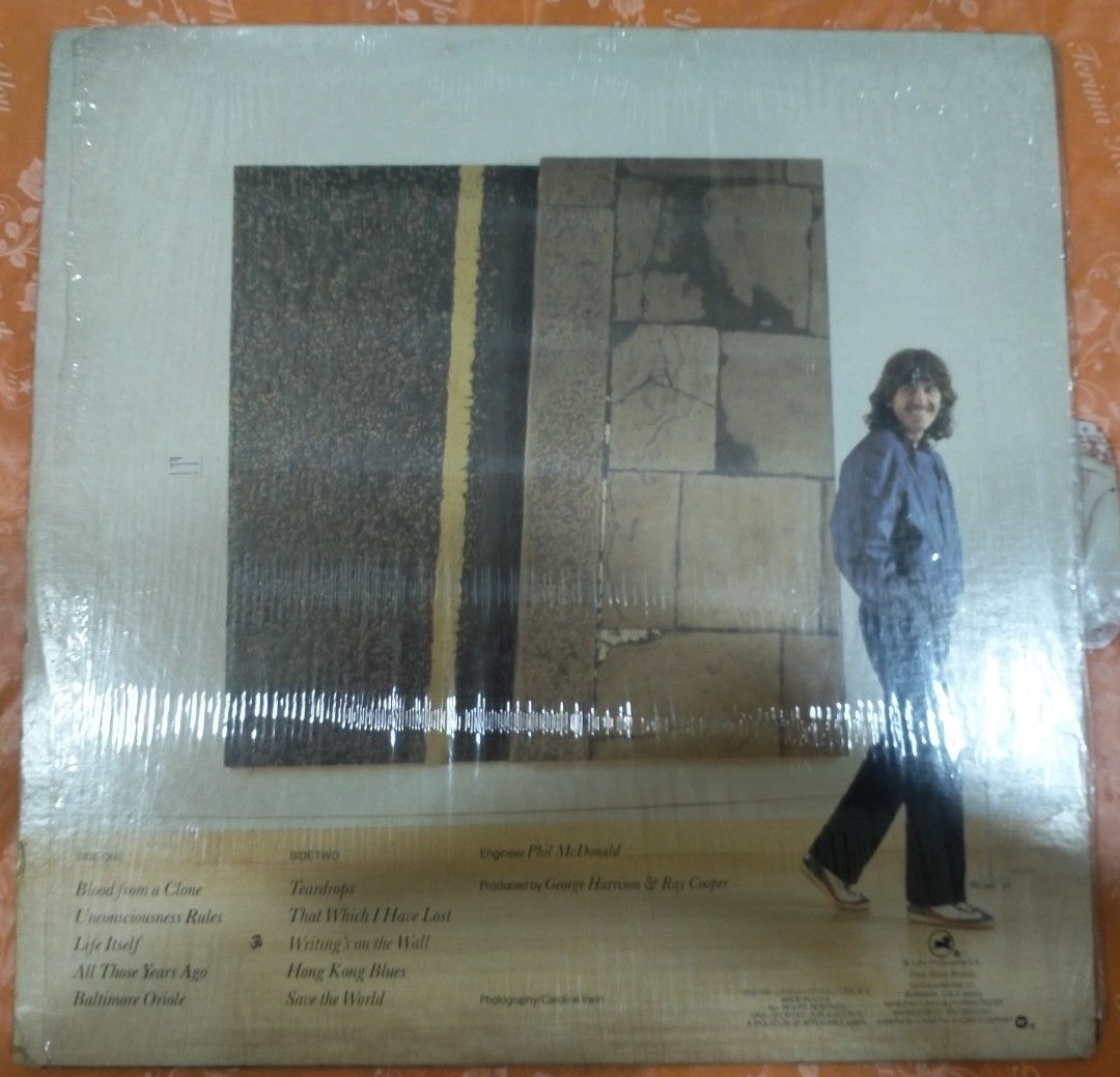 LP PIRING HITAM GEORGE HARISSON, Hobbies & Toys, Music & Media, Vinyls ...