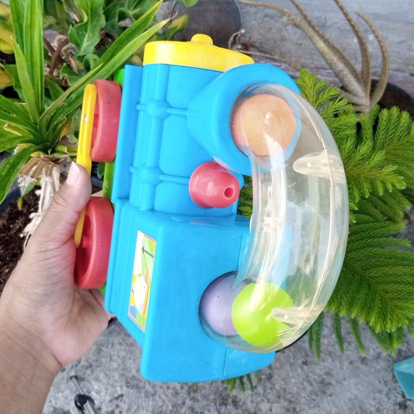 Mainan Anak Kereta Api Fun Time Timmy The Train Ball Toys Bekas, Toys ...