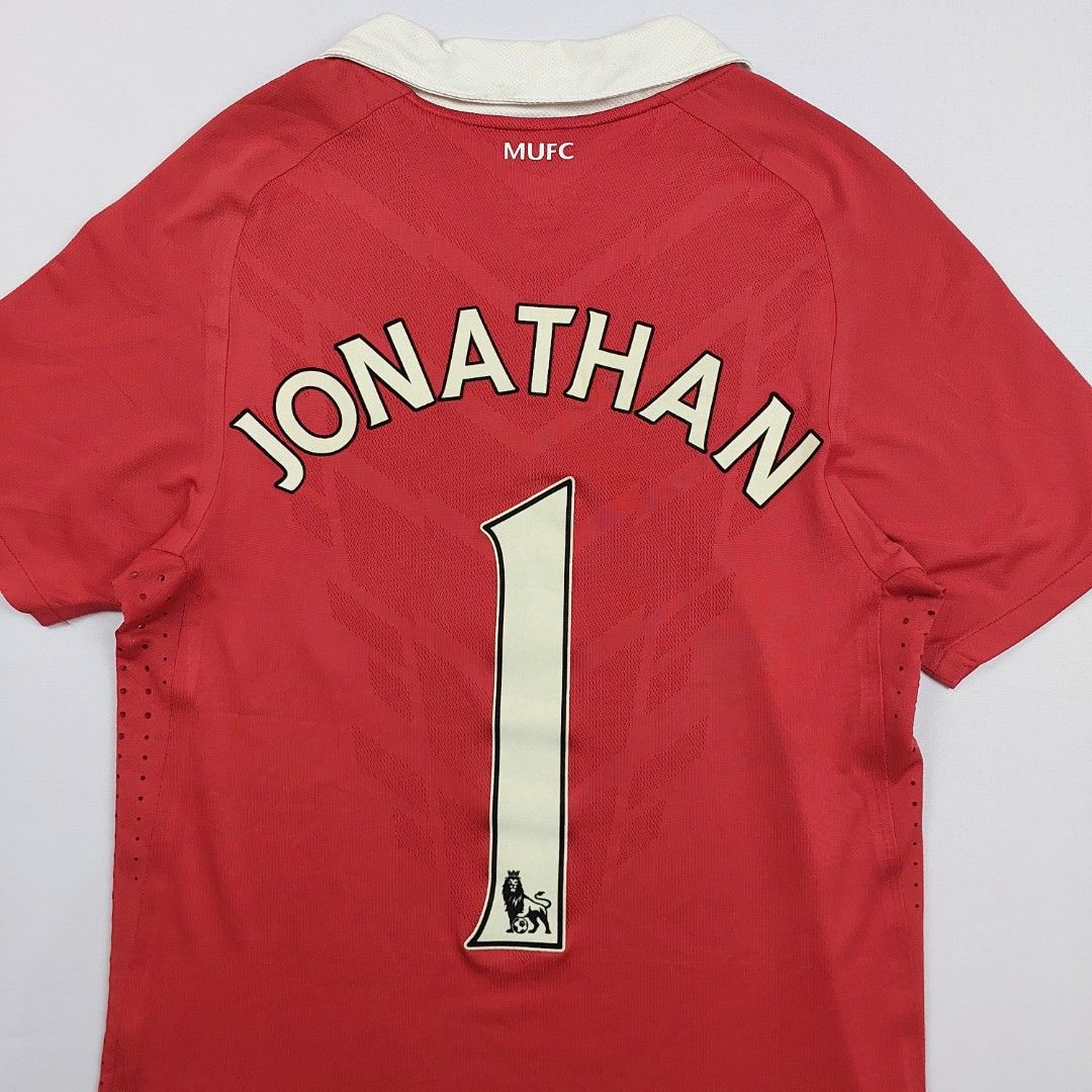 Manchester United - 2010-2011 Home Kit, Men's Fashion, Tops & Sets ...