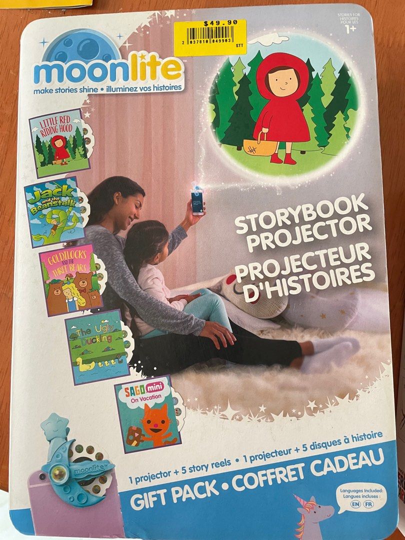 Moonlite storybook projector and reels, Hobbies & Toys, Books ...