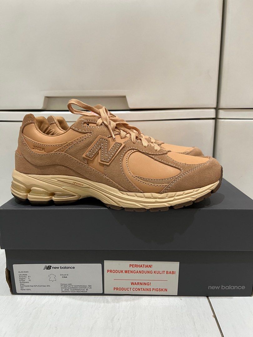 New Balance 2002 RPL, Fesyen Pria, Sepatu , Sneakers di Carousell