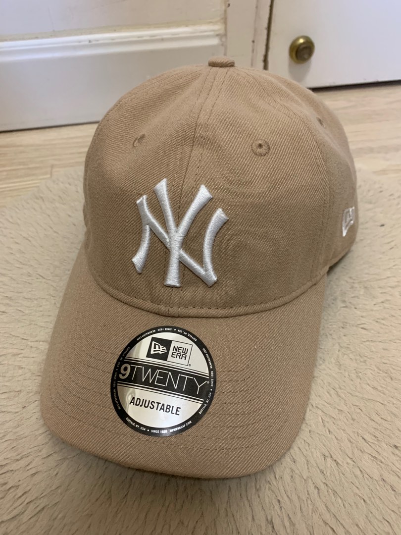 New Era x MoMA Cap帽, 男裝, 手錶及配件, 棒球帽、帽 - Carousell