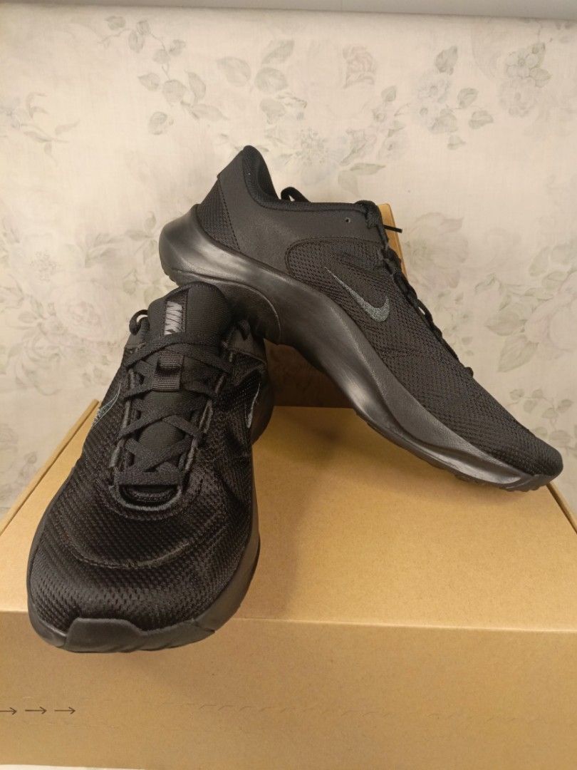 Nike Legend Essential 3, Men's Fashion, Footwear, Sneakers on Carousell
