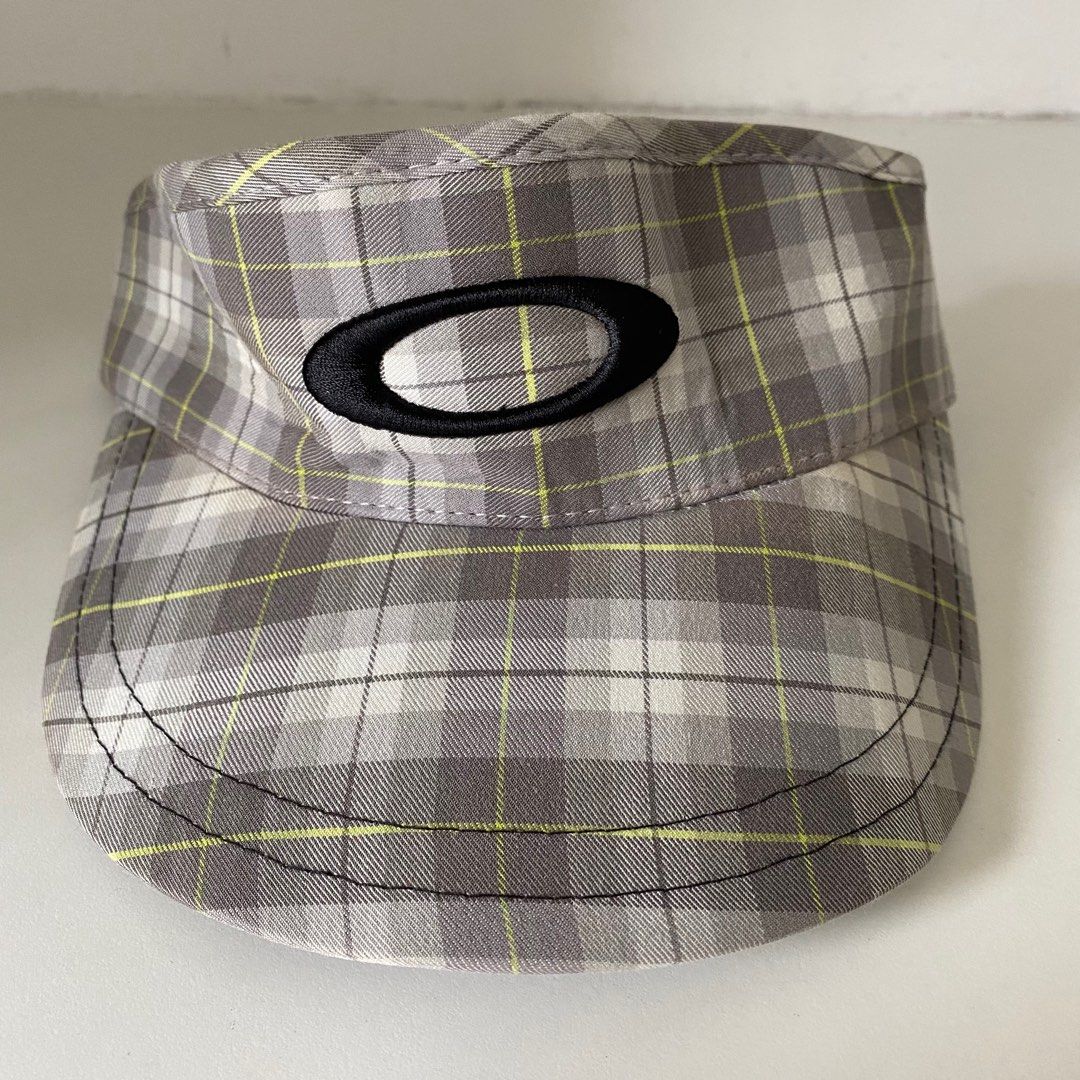 Oakley Visor Cap, Men's Fashion, Watches & Accessories, Cap & Hats on ...