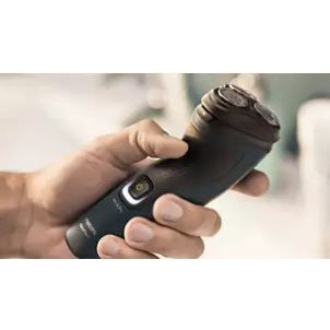 PHILIPS Shaver 1100Wet or Dry electric shaver, Beauty & Personal Care ...