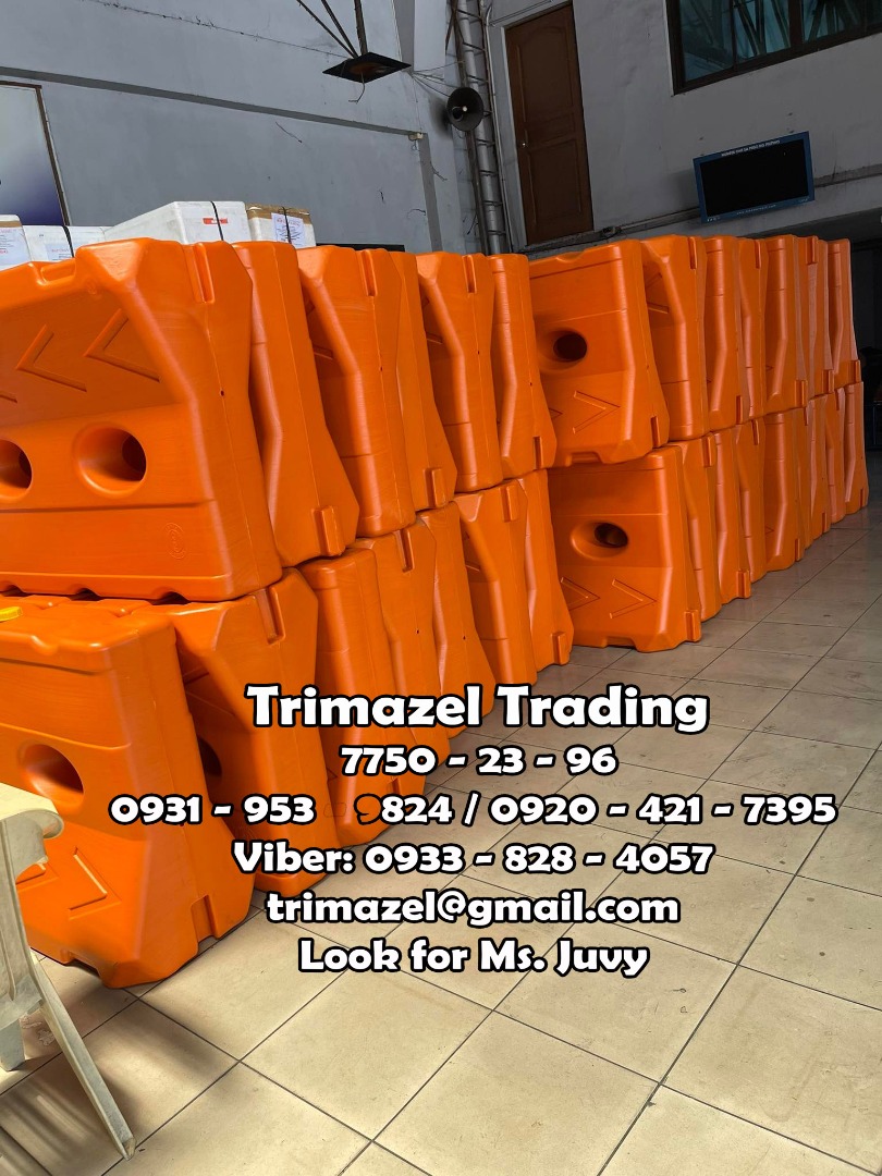 PLASTIC ROAD BARRIER BRB2, Furniture & Home Living, Cleaning & Homecare ...
