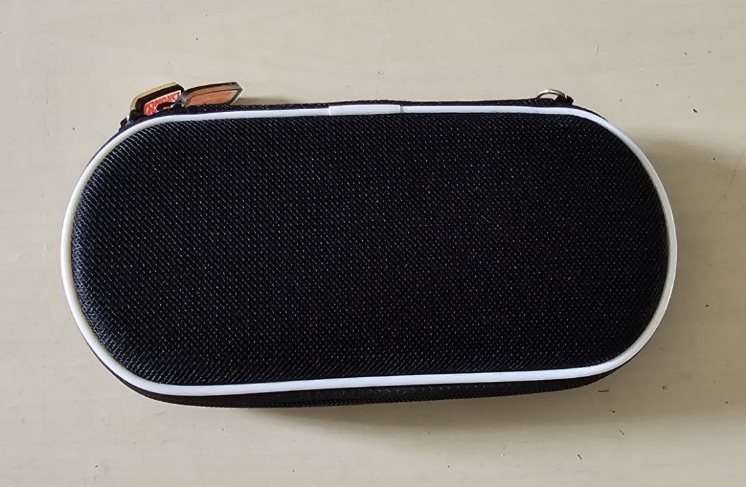 PSP Game Storage Pouch, Hobbies & Toys, Toys & Games on Carousell