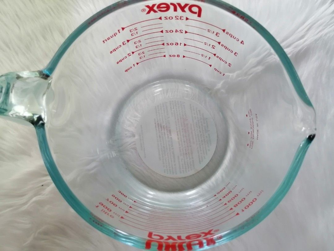 Pyrex 1ltr/4cups Measuring Cup, Furniture & Home Living, Kitchenware ...