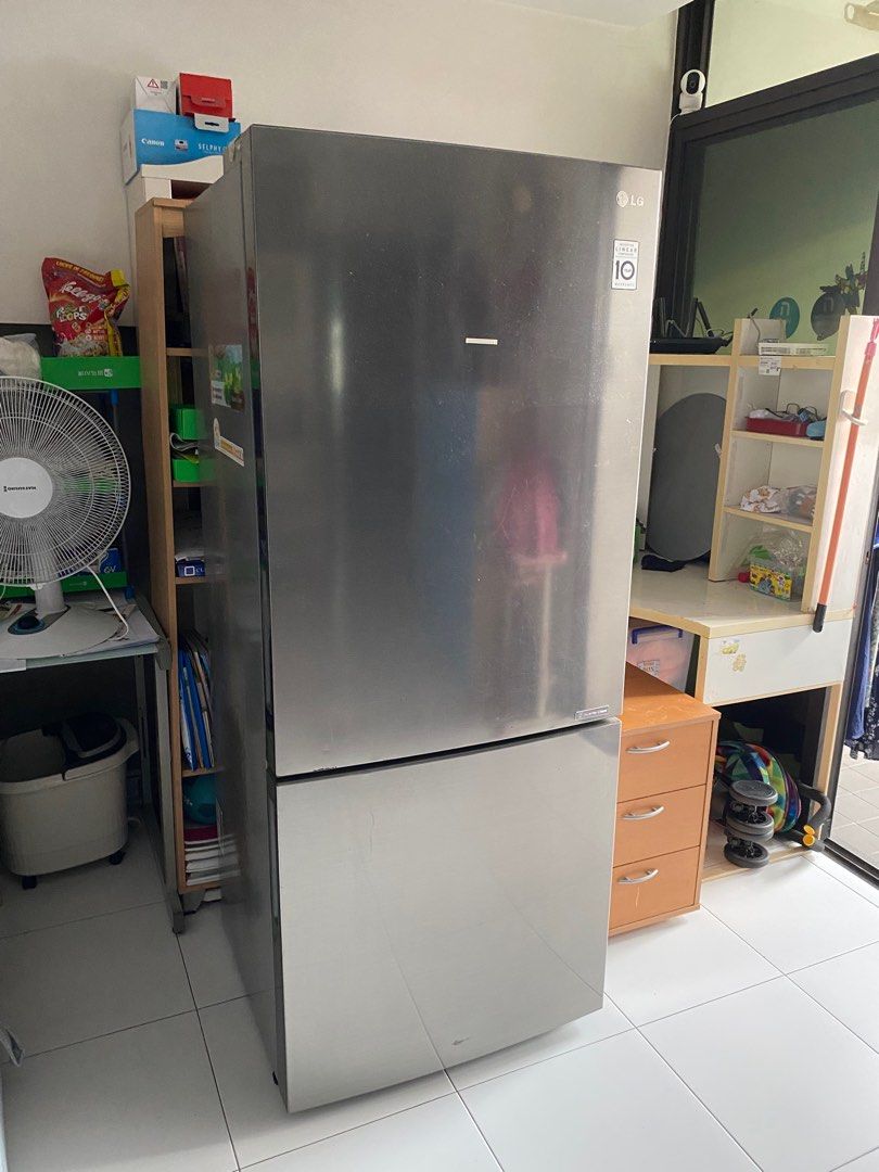 Refrigerator, TV & Home Appliances, Kitchen Appliances, Refrigerators & Freezers on Carousell