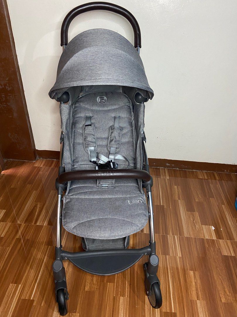 Ryan Leo Compact Stroller, Babies & Kids, Going Out, Strollers on Carousell