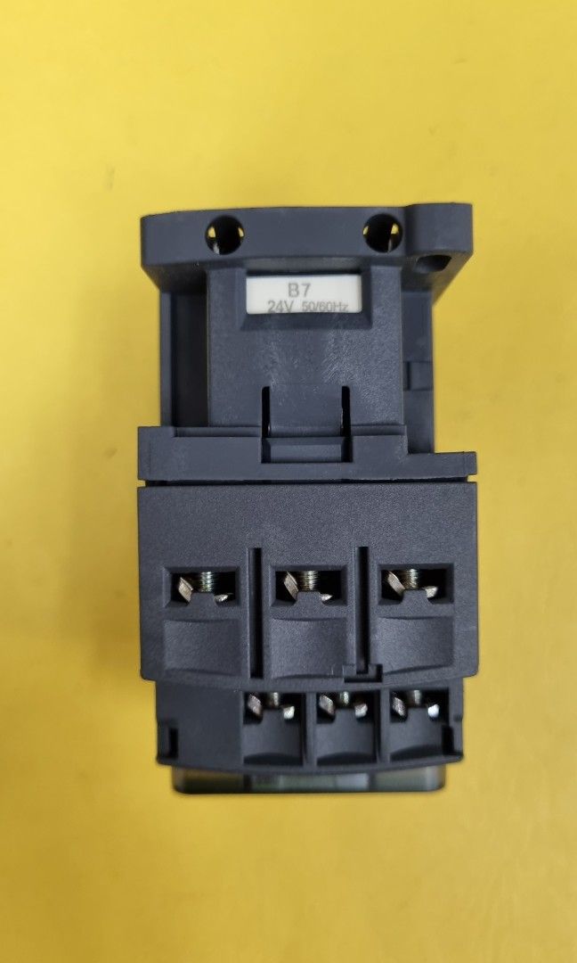 Schneider LC1D09B7, 24VAC, Contactor, TV & Home Appliances, Electrical ...