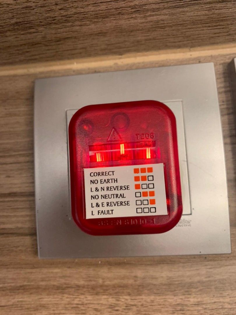 SG Socket Tester - To test the wall socket and Extension cords to make ...