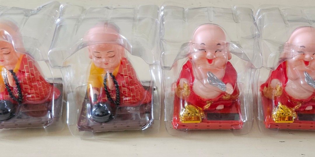 Solar Powered Bobble Shaking Head Baby Monk Figurines for Car Dashboard ...