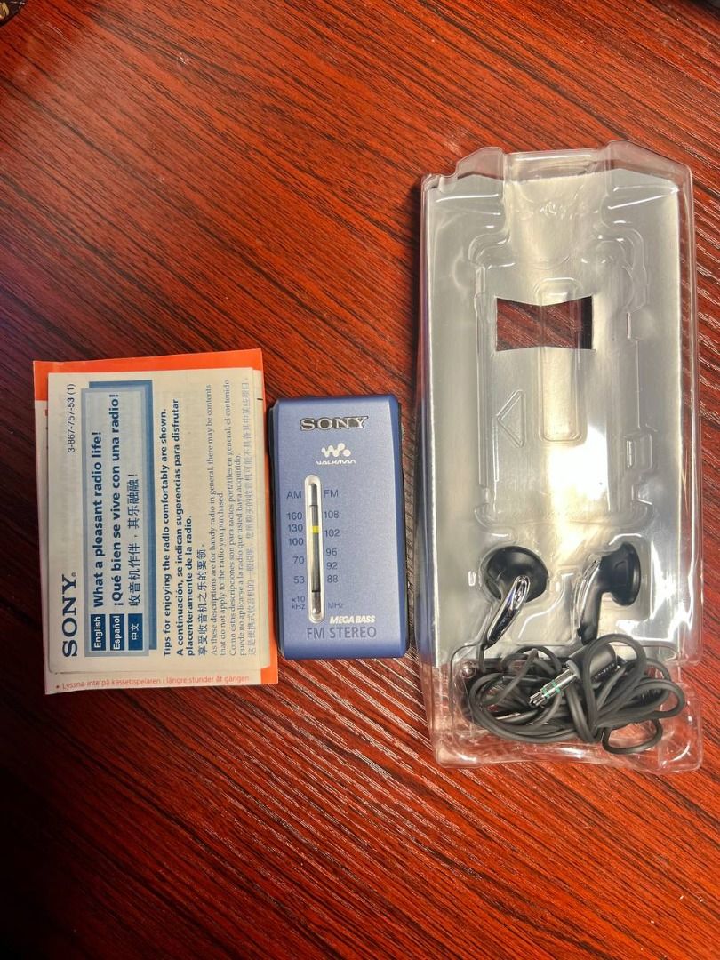 Sony walkman FM/AM Portable Radio SRF-S84, Audio, Portable Music ...