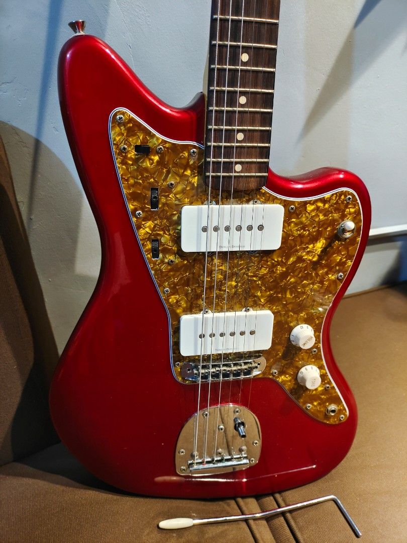 Squier Vintage Modified Jazzmaster MII For Sale or Swap, Hobbies & Toys ...