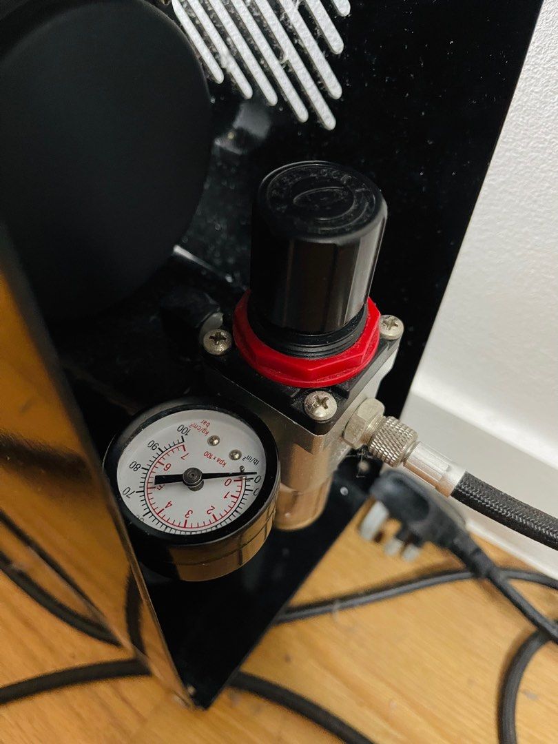 Strong Airbrush compressor - Model AS-186A, Hobbies & Toys, Toys ...