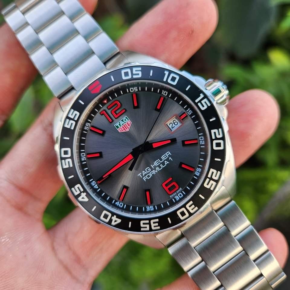 Tag Heuer F1 Red Indeces/Grey Dial - Full Set, Men's Fashion, Watches ...