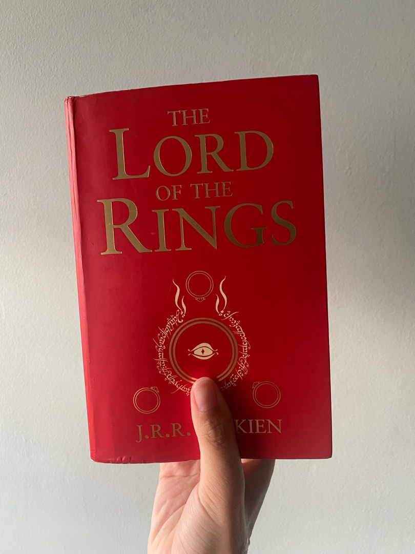 The Lord of the Rings Red cover, Hobbies & Toys, Books & Magazines ...