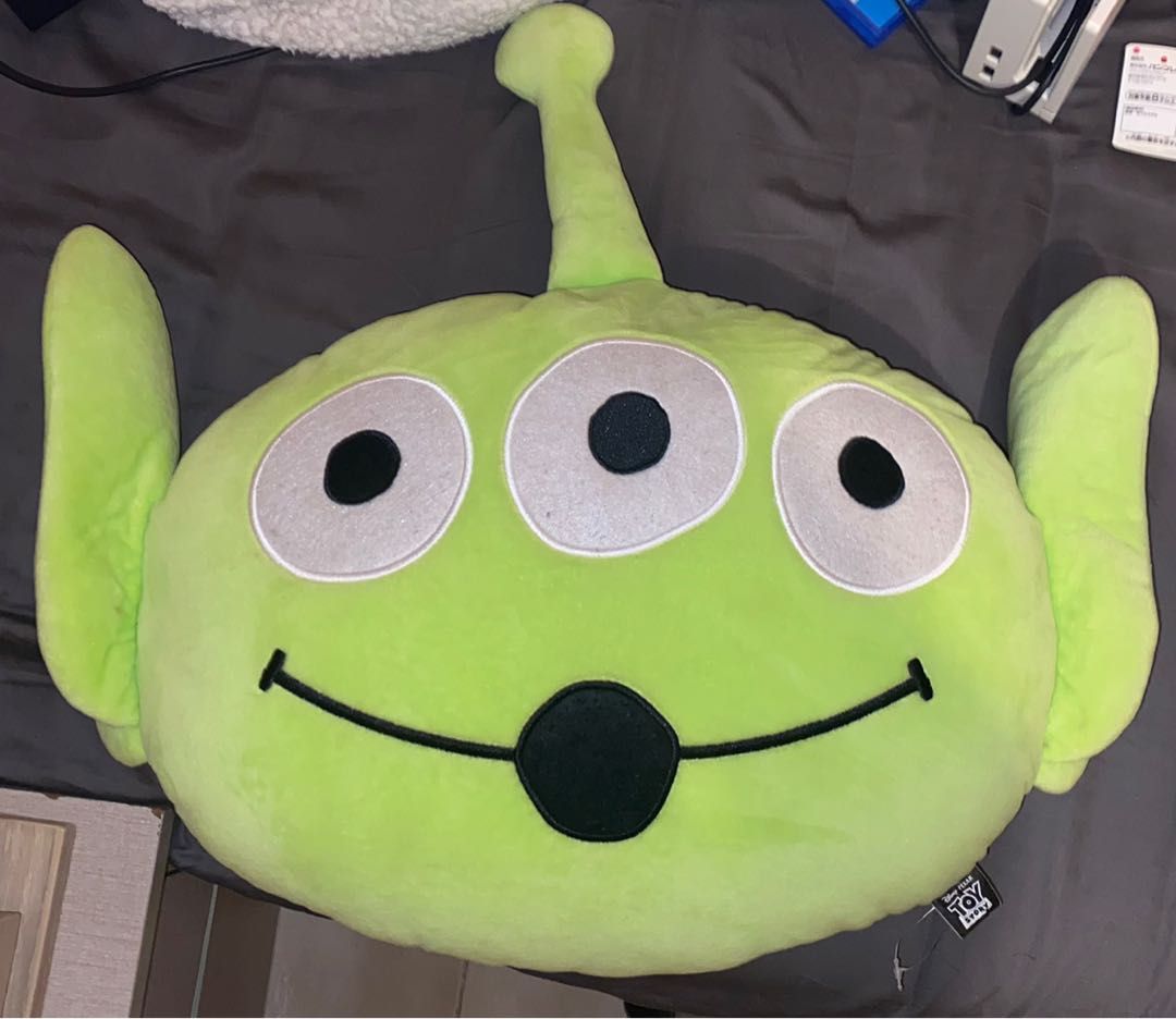 Toys story alien pillow, 興趣及遊戲, 玩具 & 遊戲類 - Carousell